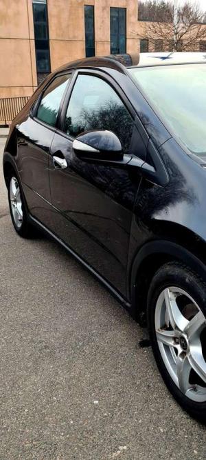 Black Honda Civic 2007 in Vilnius, with an engine capacity of 2.20 L and mileage of 287 thousand km for 2250 €, photo 22 on AUTOMOTO.COM.LV