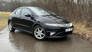 Melns Honda Civic 2007 Šauļi, ar dzinēja tilpumu 2.20 L un nobraukumu 354 tūkst. km par 1800 €, foto 2 vietnē AUTOMOTO.COM.LV