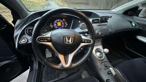 Melns Honda Civic 2007 Šauļi, ar dzinēja tilpumu 2.20 L un nobraukumu 354 tūkst. km par 1800 €, foto 10 vietnē AUTOMOTO.COM.LV