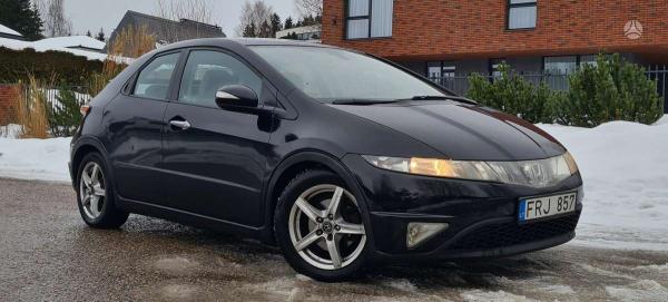 Melns Honda Civic 2007 Viļņa, ar dzinēja tilpumu 2.20 L un nobraukumu 287 tūkst. km par 2250 €, foto 2 vietnē AUTOMOTO.COM.LV