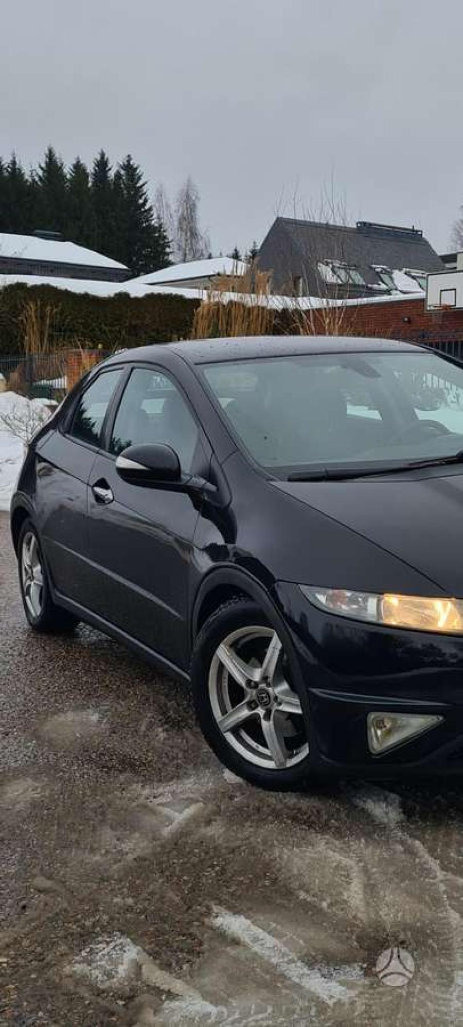 Black Honda Civic 2007 in Vilnius, with an engine capacity of 2.20 L and mileage of 287 thousand km for 2250 €, photo 10 on AUTOMOTO.COM.LV