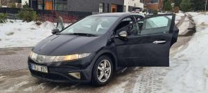 Black Honda Civic 2007 in Vilnius, with an engine capacity of 2.20 L and mileage of 287 thousand km for 2250 €, photo 18 on AUTOMOTO.COM.LV