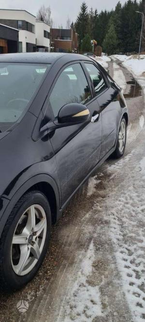 Black Honda Civic 2007 in Vilnius, with an engine capacity of 2.20 L and mileage of 287 thousand km for 2250 €, photo 23 on AUTOMOTO.COM.LV