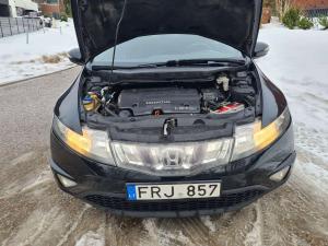 Black Honda Civic 2007 in Vilnius, with an engine capacity of 2.20 L and mileage of 287 thousand km for 2250 €, photo 26 on AUTOMOTO.COM.LV