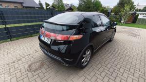 Black Honda Civic 2007 in Vilnius, with an engine capacity of 2.20 L and mileage of 308 thousand km for 1800 €, photo 6 on AUTOMOTO.COM.LV