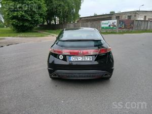 Черный Хонда Цивик 2007 в Рига, объемом двигателя 1.80 л и пробегом 182 тыс. км за 2500 €, фото 5 на AUTOMOTO.COM.LV