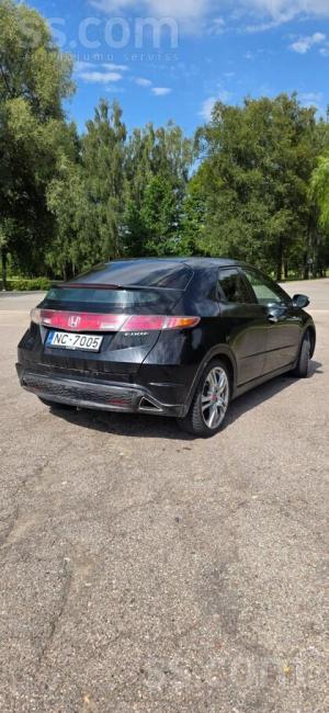 Black Honda Civic 2007 in Jelgava, with an engine capacity of 2.20 L and mileage of 310 thousand km for 1400 €, photo  on AUTOMOTO.COM.LV