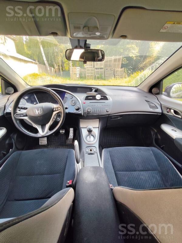 Melns Honda Civic 2007 Rīga, ar dzinēja tilpumu 1.80 L un nobraukumu 240 tūkst. km par 1750 €, foto 7 vietnē AUTOMOTO.COM.LV