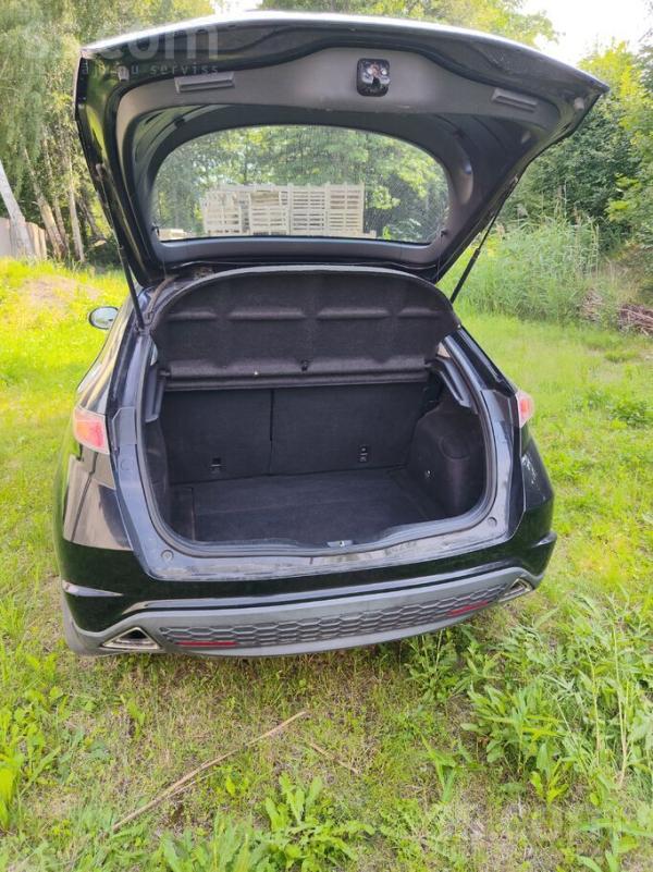 Melns Honda Civic 2007 Rīga, ar dzinēja tilpumu 1.80 L un nobraukumu 240 tūkst. km par 1750 €, foto 9 vietnē AUTOMOTO.COM.LV