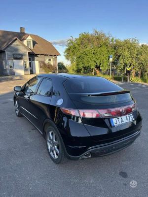 Melns Honda Civic 2007 Viļņa, ar dzinēja tilpumu 1.80 L un nobraukumu 172 tūkst. km par 2950 €, foto 8 vietnē AUTOMOTO.COM.LV