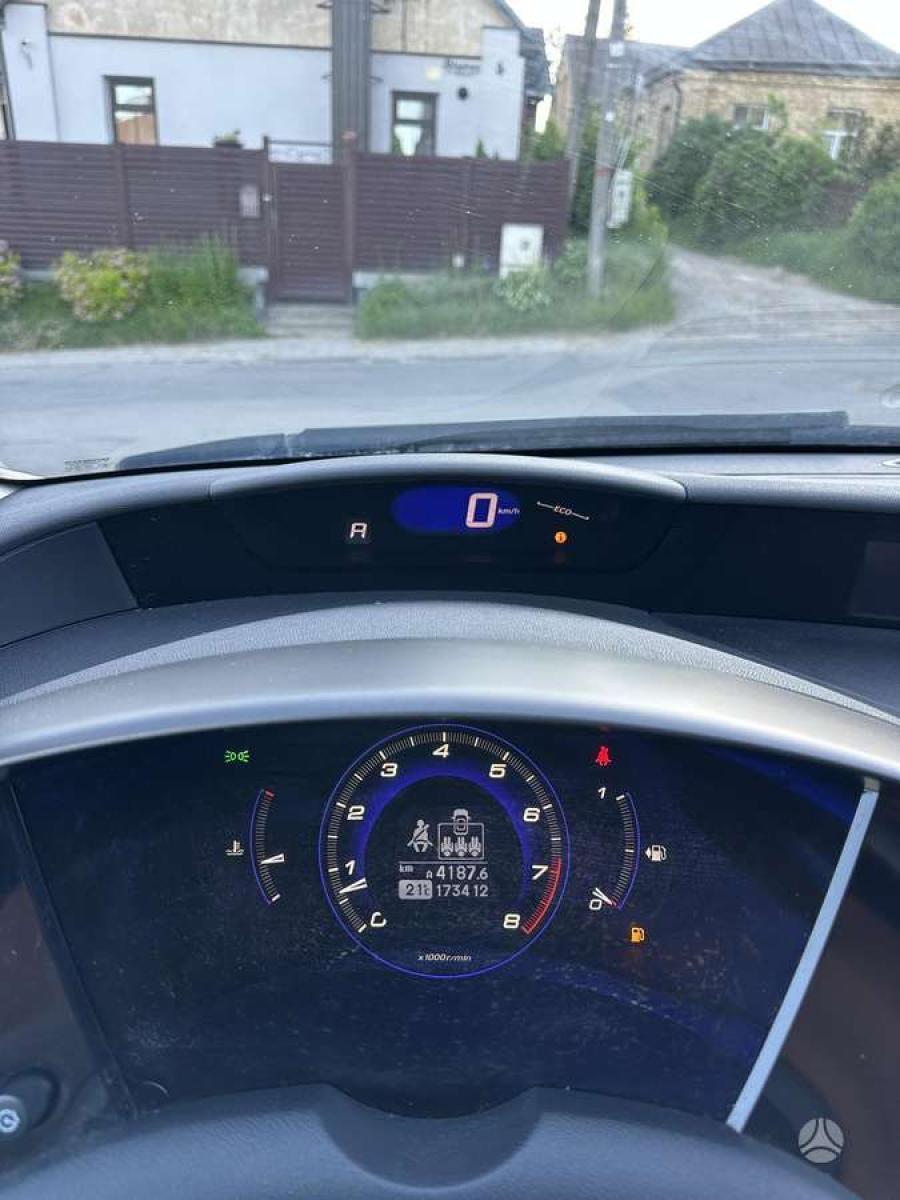 Melns Honda Civic 2007 Viļņa, ar dzinēja tilpumu 1.80 L un nobraukumu 172 tūkst. km par 2950 €, foto 17 vietnē AUTOMOTO.COM.LV