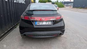 Black Honda Civic 2007 in Klaipeda, with an engine capacity of 2.20 L and mileage of 235 thousand km for 900 €, photo 5 on AUTOMOTO.COM.LV