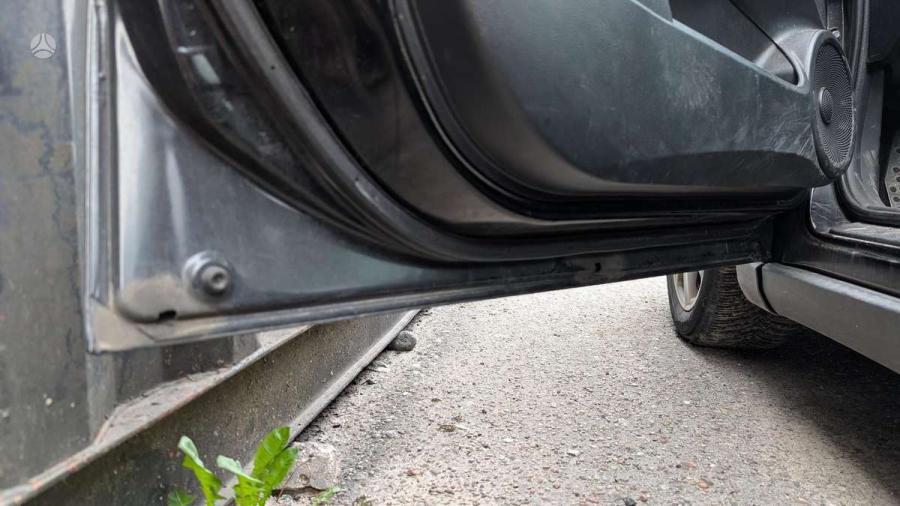 Black Honda Civic 2007 in Klaipeda, with an engine capacity of 2.20 L and mileage of 235 thousand km for 900 €, photo 16 on AUTOMOTO.COM.LV