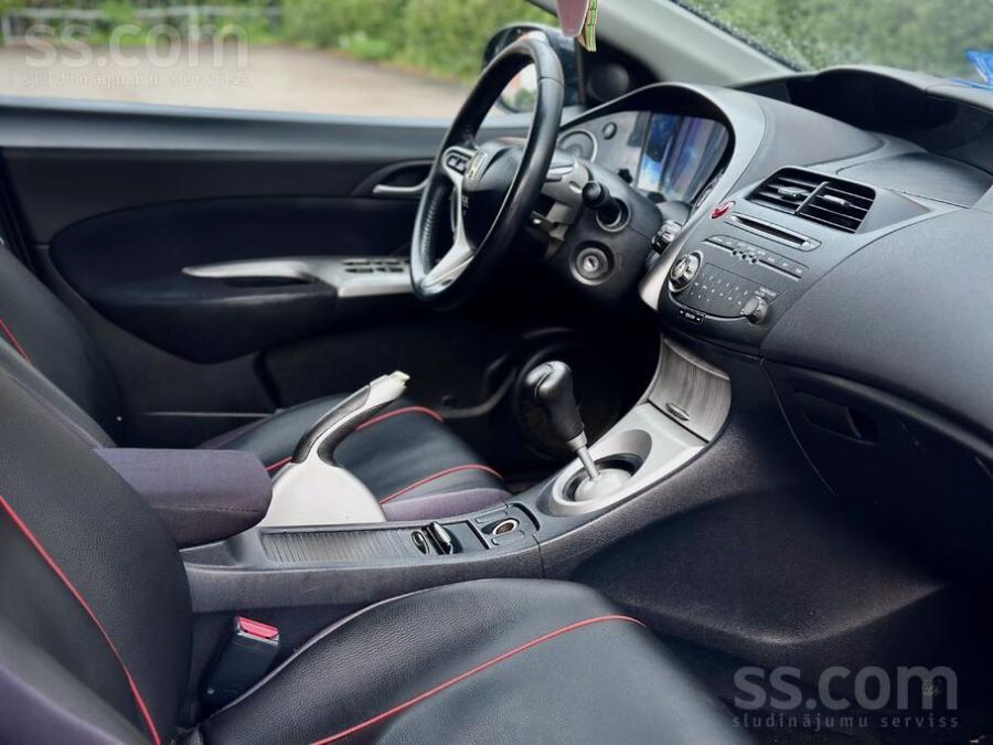 Melns Honda Civic 2007 Jelgava, ar dzinēja tilpumu 2.20 L un nobraukumu 309 tūkst. km par 1950 €, foto 11 vietnē AUTOMOTO.COM.LV