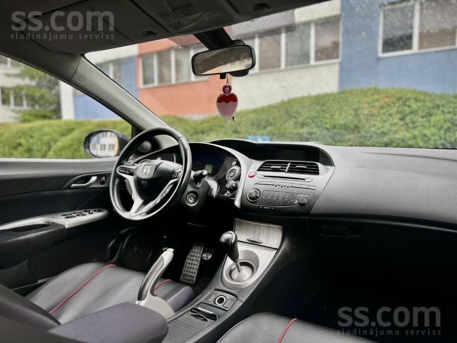Melns Honda Civic 2007 Jelgava, ar dzinēja tilpumu 2.20 L un nobraukumu 309 tūkst. km par 1950 €, foto 12 vietnē AUTOMOTO.COM.LV