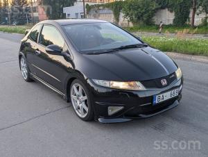 Черный Хонда Цивик 2007 в Рига, объемом двигателя 2.00 л и пробегом 164 тыс. км за 6200 €, фото  на AUTOMOTO.COM.LV