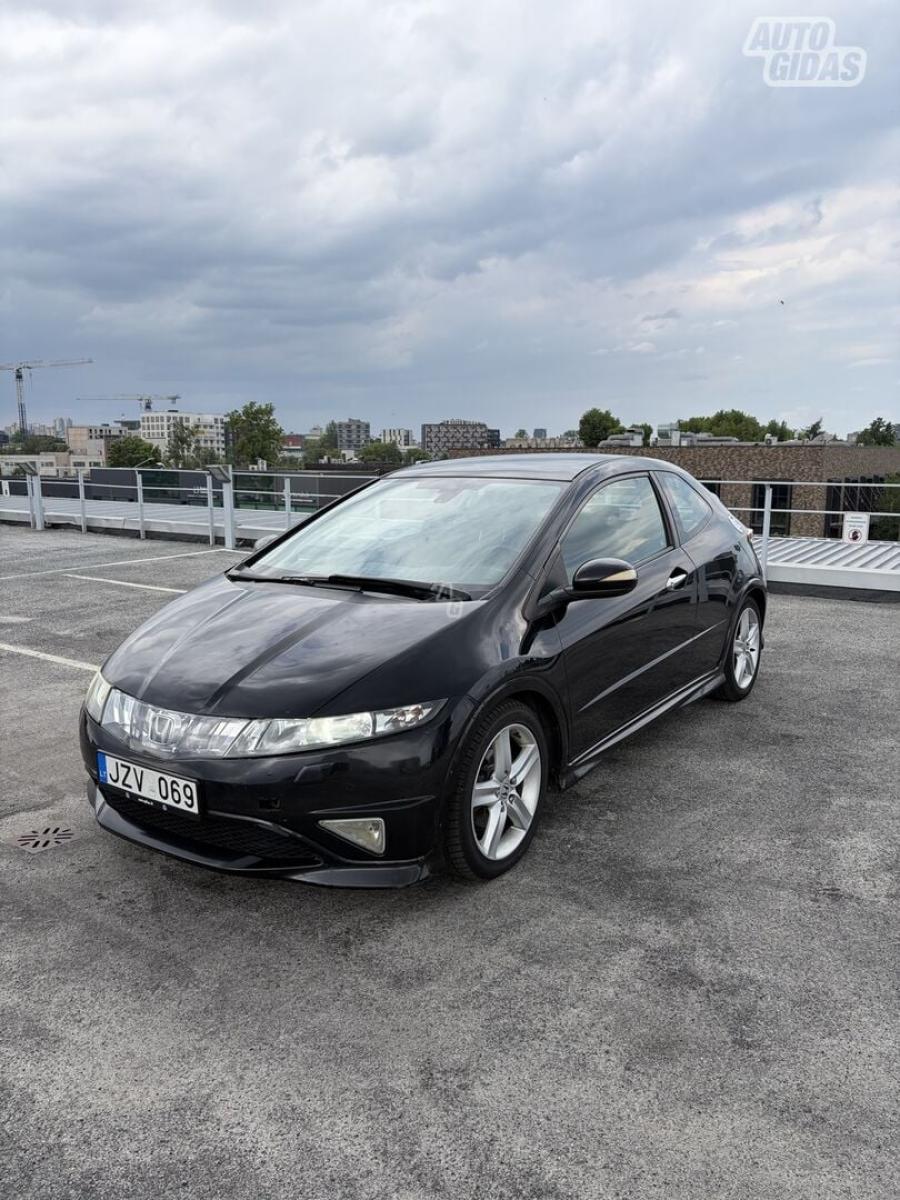 Melns Honda Civic 2007 Viļņa, ar dzinēja tilpumu 2.20 L un nobraukumu 288 tūkst. km par 2290 €, foto 3 vietnē AUTOMOTO.COM.LV