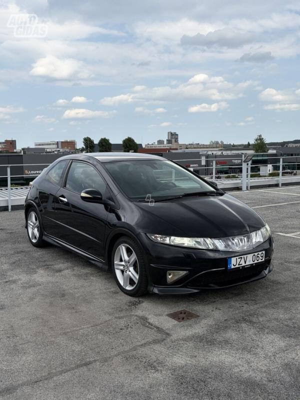 Melns Honda Civic 2007 Viļņa, ar dzinēja tilpumu 2.20 L un nobraukumu 288 tūkst. km par 2290 €, foto 4 vietnē AUTOMOTO.COM.LV