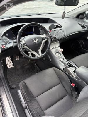 Melns Honda Civic 2007 Viļņa, ar dzinēja tilpumu 2.20 L un nobraukumu 288 tūkst. km par 2290 €, foto 8 vietnē AUTOMOTO.COM.LV