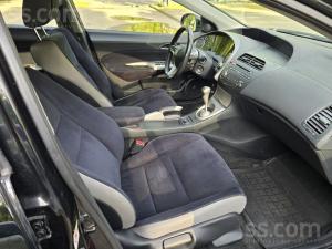 Black Honda Civic 2007 in Riga, with an engine capacity of 1.80 L and mileage of 147 thousand km for 3200 €, photo 15 on AUTOMOTO.COM.LV