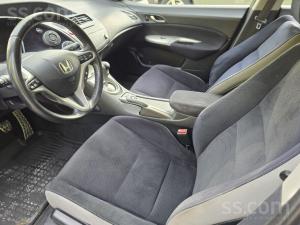 Black Honda Civic 2007 in Riga, with an engine capacity of 1.80 L and mileage of 147 thousand km for 3200 €, photo 17 on AUTOMOTO.COM.LV