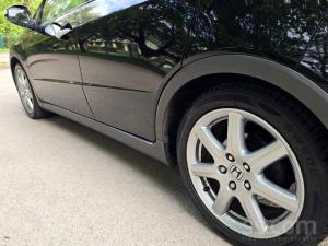 Black Honda Civic 2007 in Riga, with an engine capacity of 1.80 L and mileage of 147 thousand km for 3200 €, photo 21 on AUTOMOTO.COM.LV