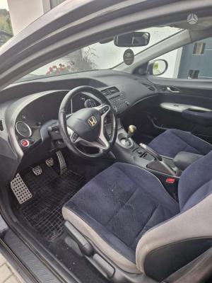 Melns Honda Civic 2007 Panevēža, ar dzinēja tilpumu 2.20 L un nobraukumu 360 tūkst. km par 1500 €, foto 7 vietnē AUTOMOTO.COM.LV