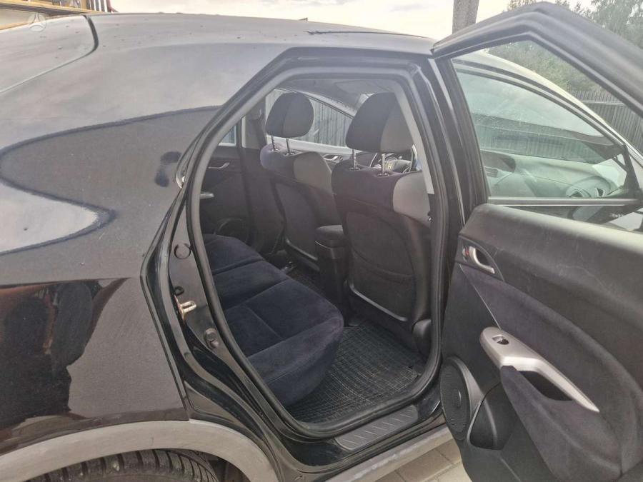 Melns Honda Civic 2007 Panevēža, ar dzinēja tilpumu 2.20 L un nobraukumu 360 tūkst. km par 1500 €, foto 12 vietnē AUTOMOTO.COM.LV
