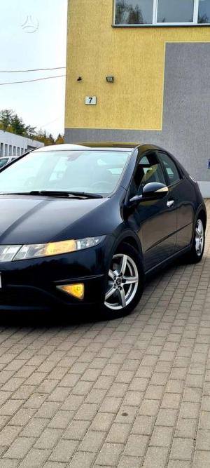 Melns Honda Civic 2007 Viļņa, ar dzinēja tilpumu 2.20 L un nobraukumu 286 tūkst. km par 2200 €, foto 10 vietnē AUTOMOTO.COM.LV
