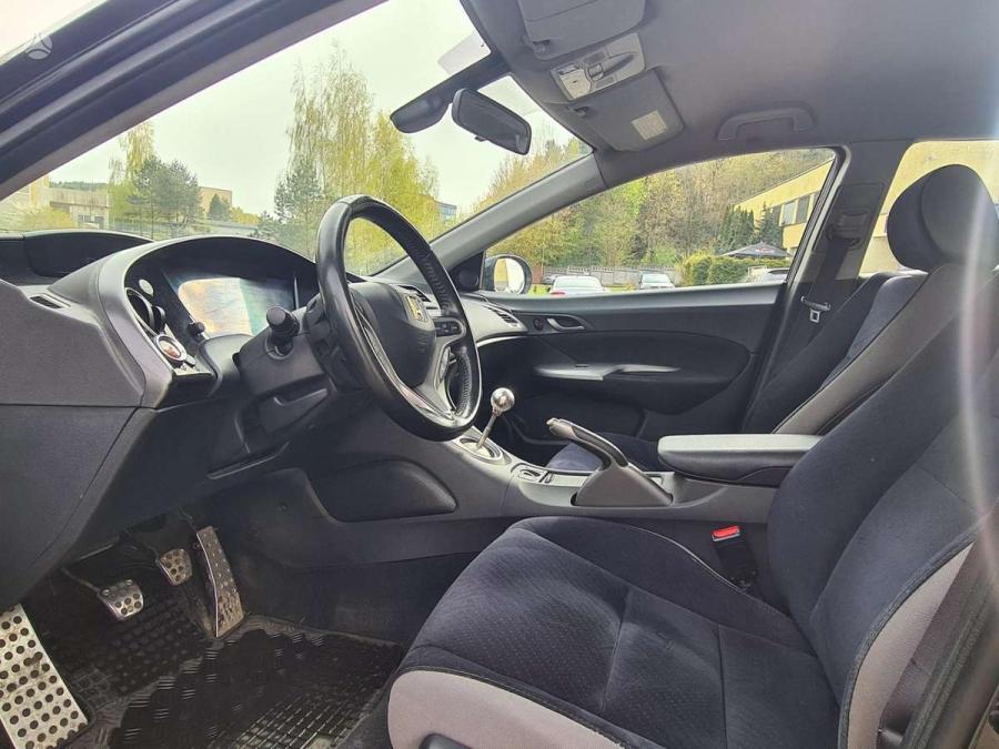 Melns Honda Civic 2007 Viļņa, ar dzinēja tilpumu 2.20 L un nobraukumu 286 tūkst. km par 2200 €, foto 30 vietnē AUTOMOTO.COM.LV