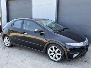 Black Honda Civic 2007 in Vilnius, with an engine capacity of 2.20 L and mileage of 323 thousand km for 950 €, photo 7 on AUTOMOTO.COM.LV