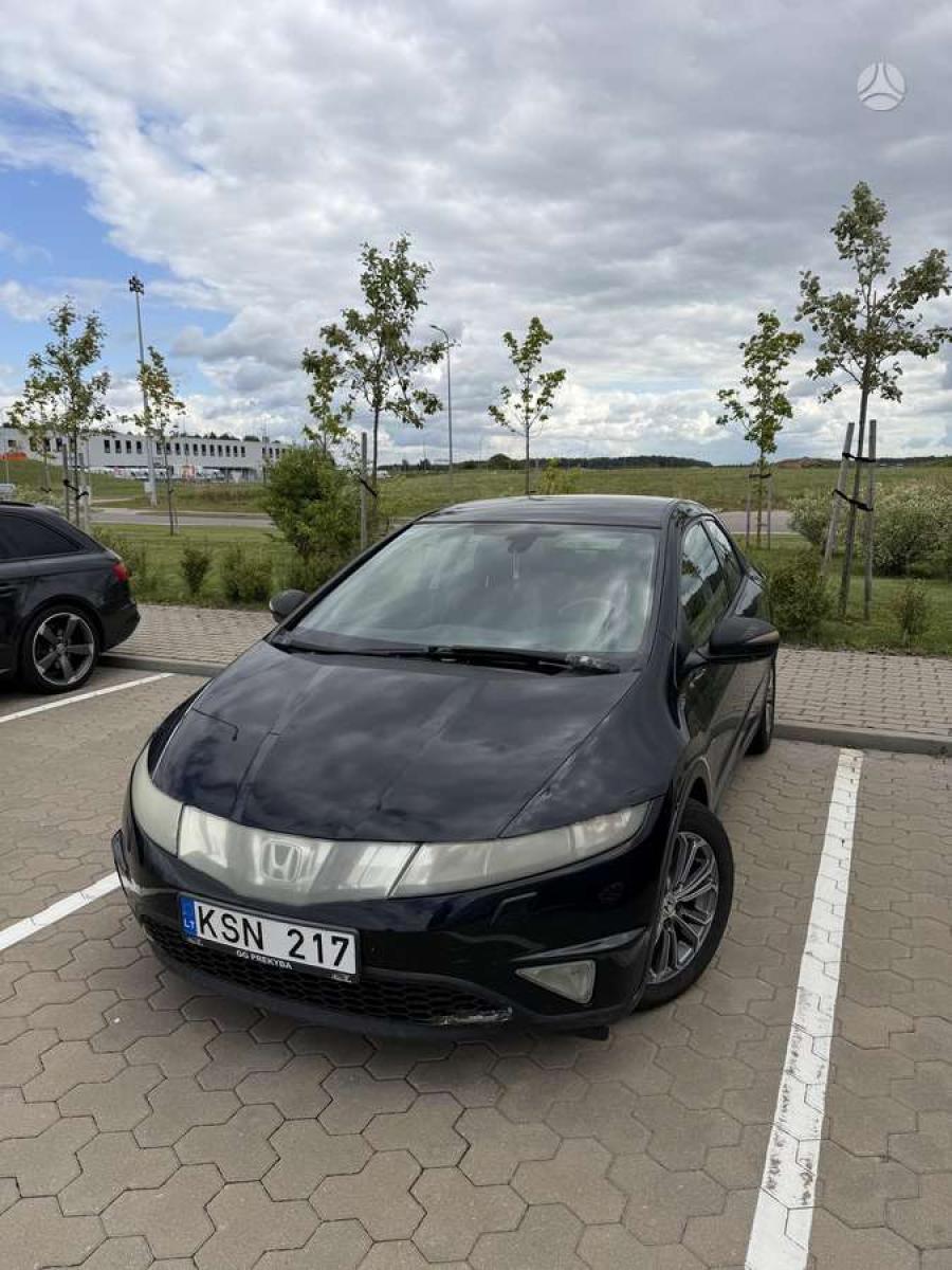 Melns Honda Civic 2007 Kauņa, ar dzinēja tilpumu 1.80 L un nobraukumu 2 tūkst. km par 999 €, foto 1 vietnē AUTOMOTO.COM.LV