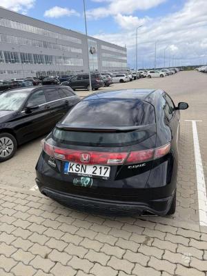 Melns Honda Civic 2007 Kauņa, ar dzinēja tilpumu 1.80 L un nobraukumu 2 tūkst. km par 999 €, foto 9 vietnē AUTOMOTO.COM.LV