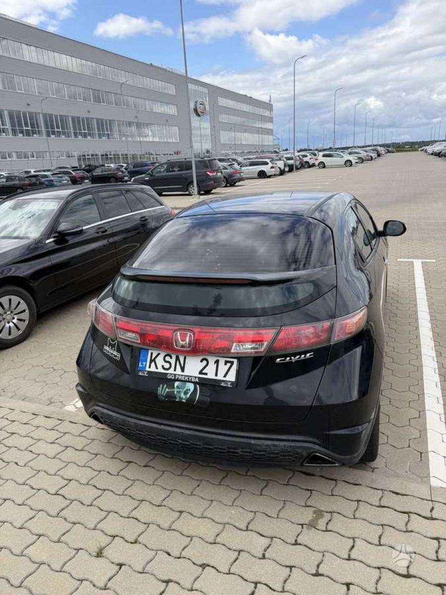 Melns Honda Civic 2007 Kauņa, ar dzinēja tilpumu 1.80 L un nobraukumu 2 tūkst. km par 999 €, foto 9 vietnē AUTOMOTO.COM.LV