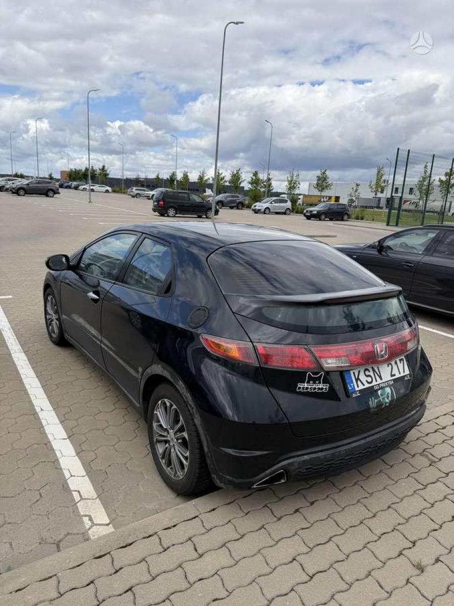 Melns Honda Civic 2007 Kauņa, ar dzinēja tilpumu 1.80 L un nobraukumu 2 tūkst. km par 999 €, foto 11 vietnē AUTOMOTO.COM.LV