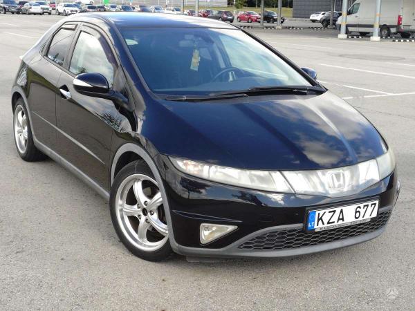 Black Honda Civic 2007 in Siauliai, with an engine capacity of 1.79 L and mileage of 133 thousand km for 2490 €, photo 1 on AUTOMOTO.COM.LV