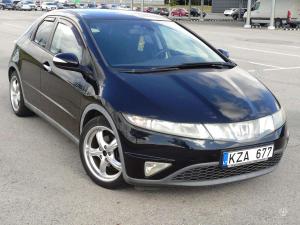 Black Honda Civic 2007 in Siauliai, with an engine capacity of 1.79 L and mileage of 133 thousand km for 2490 €, photo  on AUTOMOTO.COM.LV