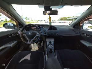 Black Honda Civic 2007 in Siauliai, with an engine capacity of 1.79 L and mileage of 133 thousand km for 2490 €, photo 12 on AUTOMOTO.COM.LV