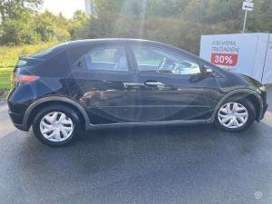 Melns Honda Civic 2007 Viļņa, ar dzinēja tilpumu 2.20 L un nobraukumu 251 tūkst. km par 690 €, foto 4 vietnē AUTOMOTO.COM.LV