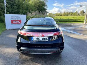 Melns Honda Civic 2007 Viļņa, ar dzinēja tilpumu 2.20 L un nobraukumu 251 tūkst. km par 690 €, foto 6 vietnē AUTOMOTO.COM.LV