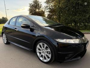 Black Honda Civic 2007 in Kaunas, with an engine capacity of 2.20 L and mileage of 362 thousand km for 2450 €, photo 3 on AUTOMOTO.COM.LV