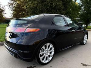 Black Honda Civic 2007 in Kaunas, with an engine capacity of 2.20 L and mileage of 362 thousand km for 2400 €, photo 5 on AUTOMOTO.COM.LV