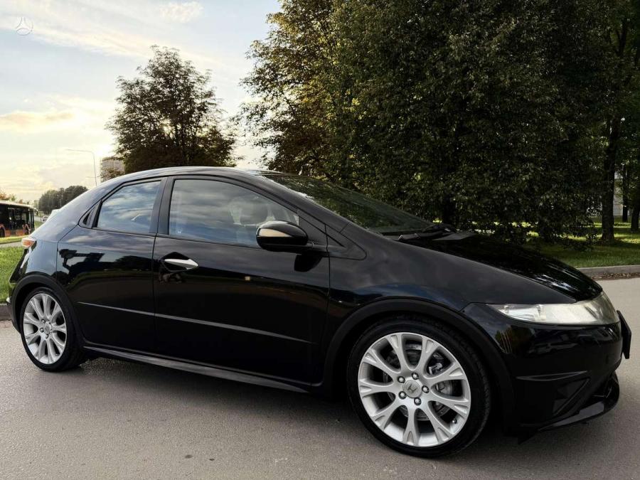 Black Honda Civic 2007 in Kaunas, with an engine capacity of 2.20 L and mileage of 362 thousand km for 2400 €, photo 20 on AUTOMOTO.COM.LV