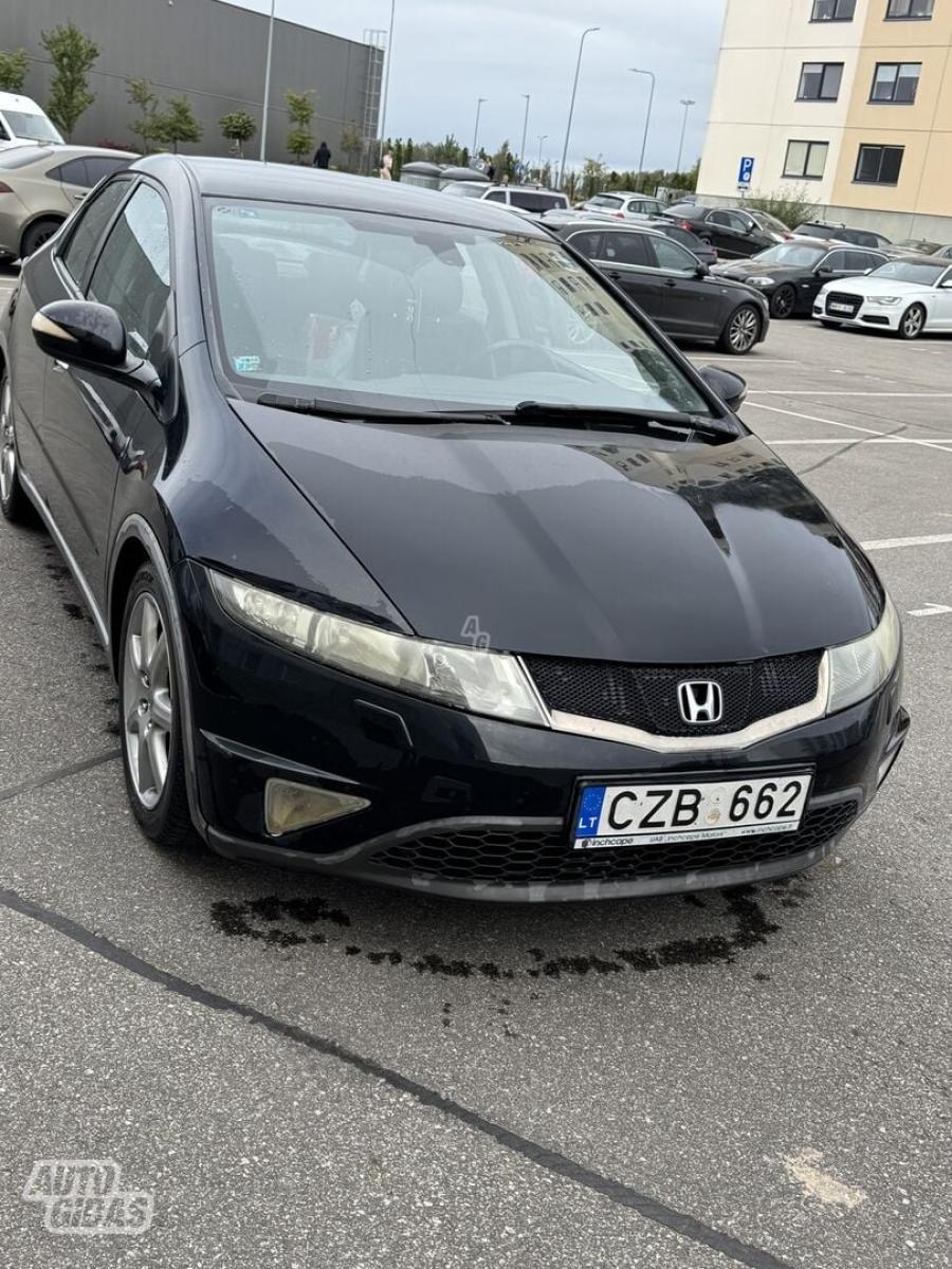 Melns Honda Civic 2007 Viļņa, ar dzinēja tilpumu 1.80 L un nobraukumu 213 tūkst. km par 2200 €, foto 7 vietnē AUTOMOTO.COM.LV