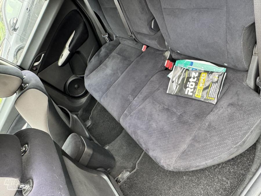 Melns Honda Civic 2007 Viļņa, ar dzinēja tilpumu 1.80 L un nobraukumu 213 tūkst. km par 2200 €, foto 17 vietnē AUTOMOTO.COM.LV