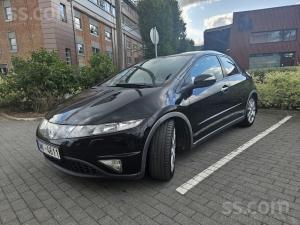 Melns Honda Civic 2007 Rīga, ar dzinēja tilpumu 1.80 L un nobraukumu 224 tūkst. km par 2100 €, foto  vietnē AUTOMOTO.COM.LV