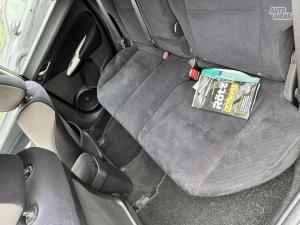 Black Honda Civic 2007 in Vilnius, with an engine capacity of 1.80 L and mileage of 213 thousand km for 2200 €, photo 17 on AUTOMOTO.COM.LV