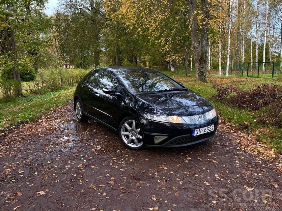 Melns Honda Civic 2007 Rīga, ar dzinēja tilpumu 1.80 L un nobraukumu 249 tūkst. km par 2550 €, foto 1 vietnē AUTOMOTO.COM.LV