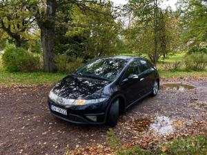 Melns Honda Civic 2007 Rīga, ar dzinēja tilpumu 1.80 L un nobraukumu 249 tūkst. km par 2550 €, foto 3 vietnē AUTOMOTO.COM.LV