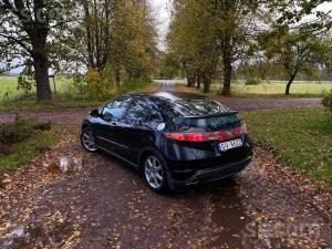 Melns Honda Civic 2007 Rīga, ar dzinēja tilpumu 1.80 L un nobraukumu 249 tūkst. km par 2550 €, foto 4 vietnē AUTOMOTO.COM.LV